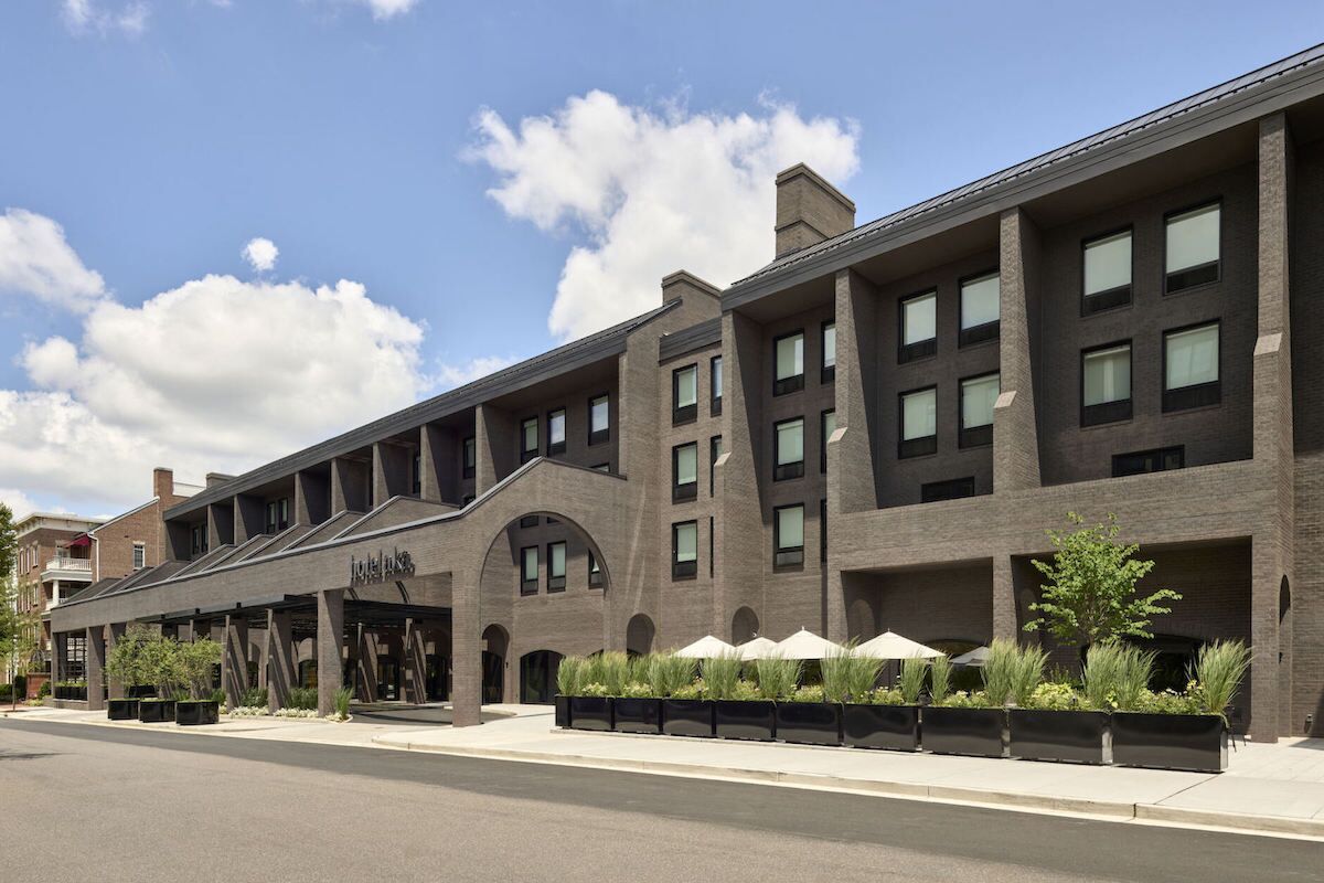 Hotel AKA Alexandria Review: Contemporary East Coast Style