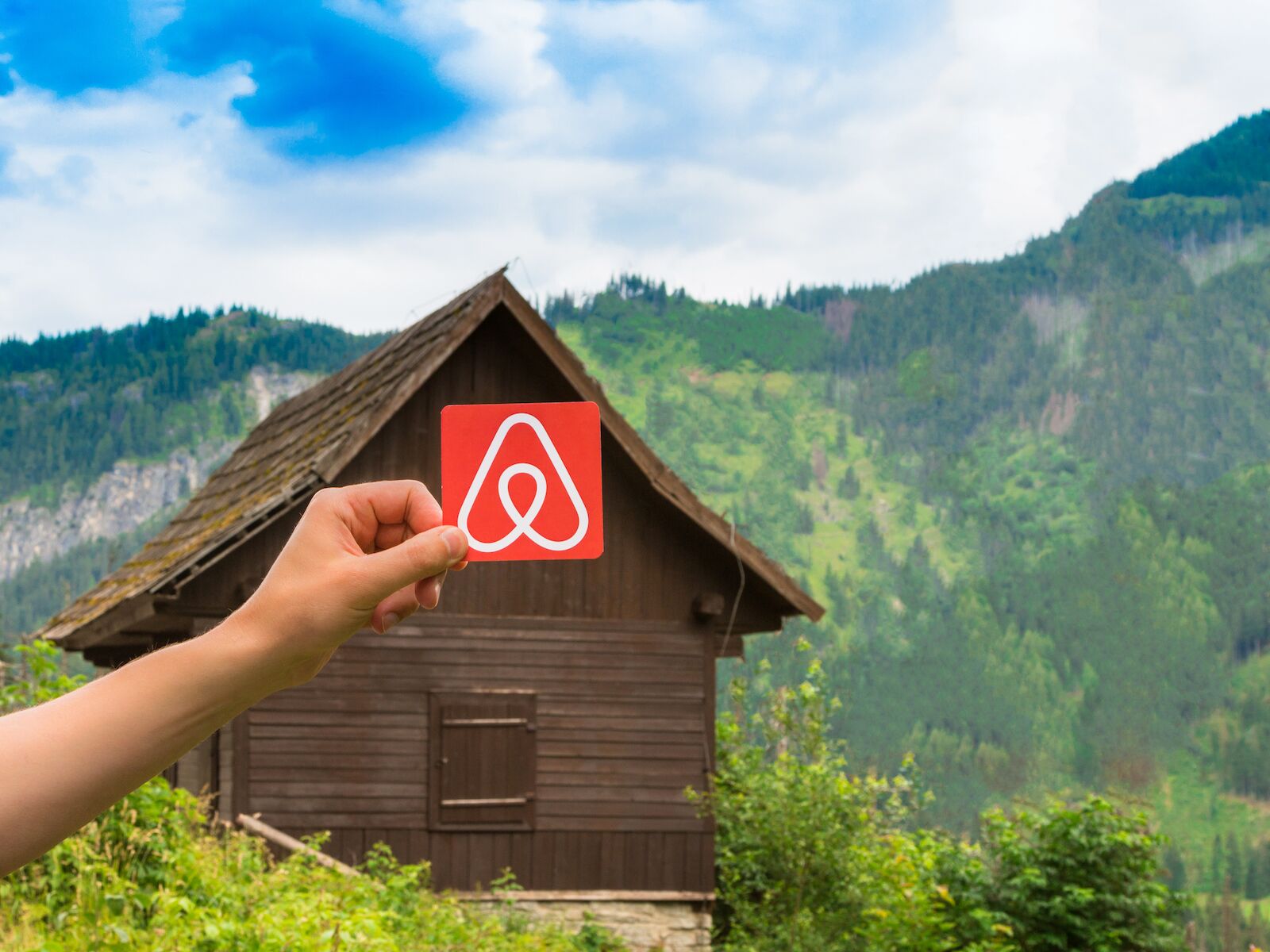 How to Become an Airbnb Host