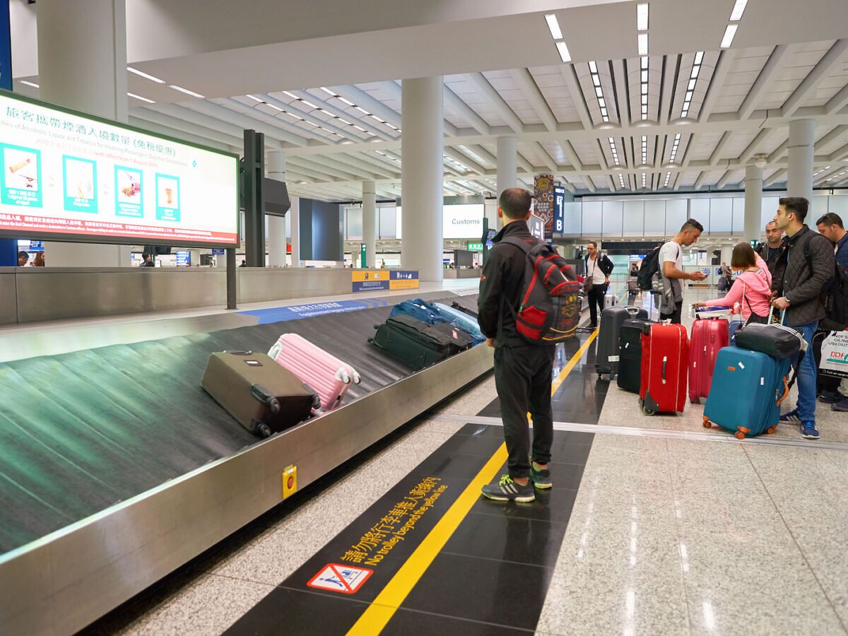 United Airlines Baggage Delay Policy: How to Get Reimbursed