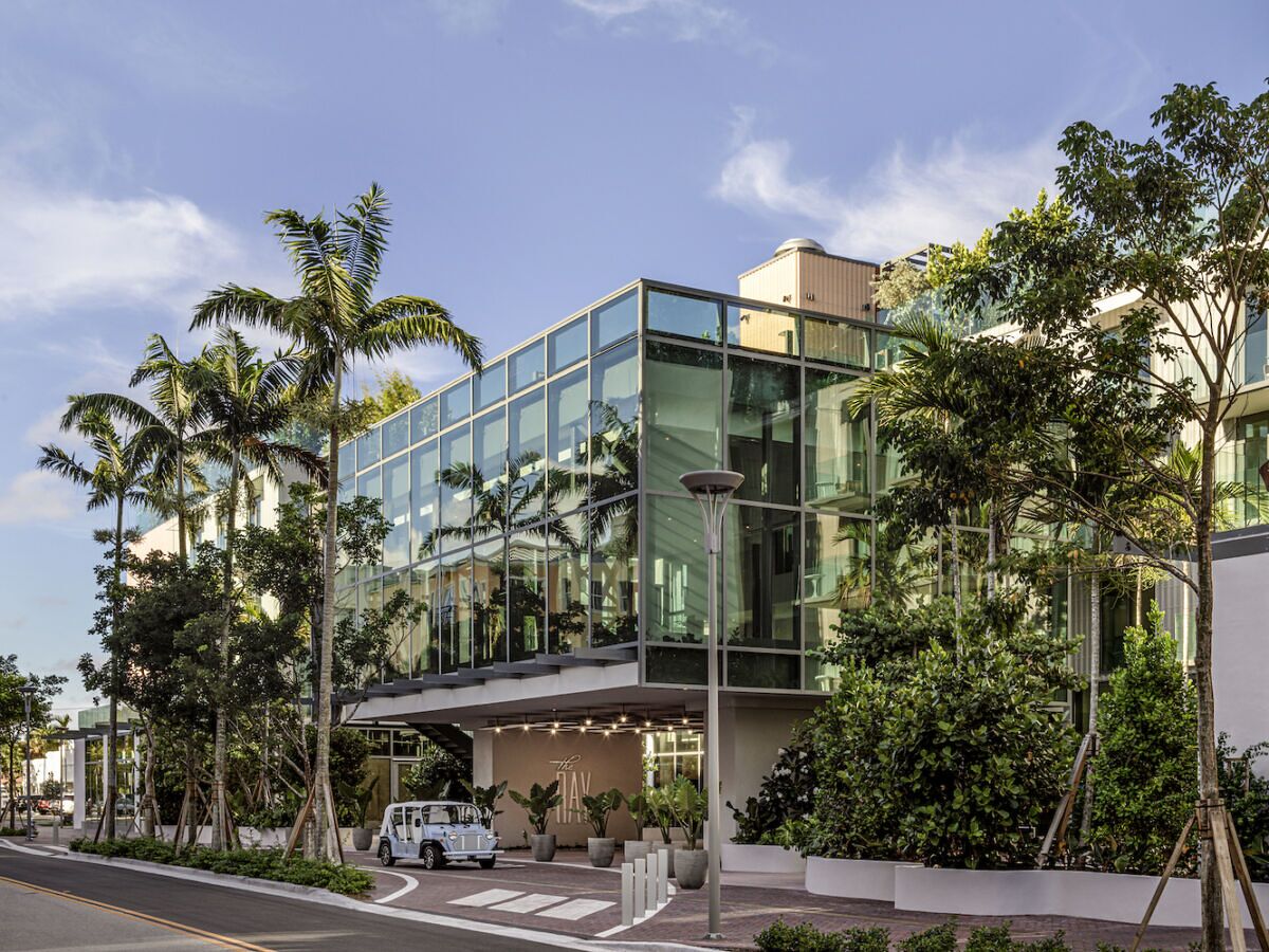 The Ray Delray Beach: Tropical Vibes and Refined Sophistication