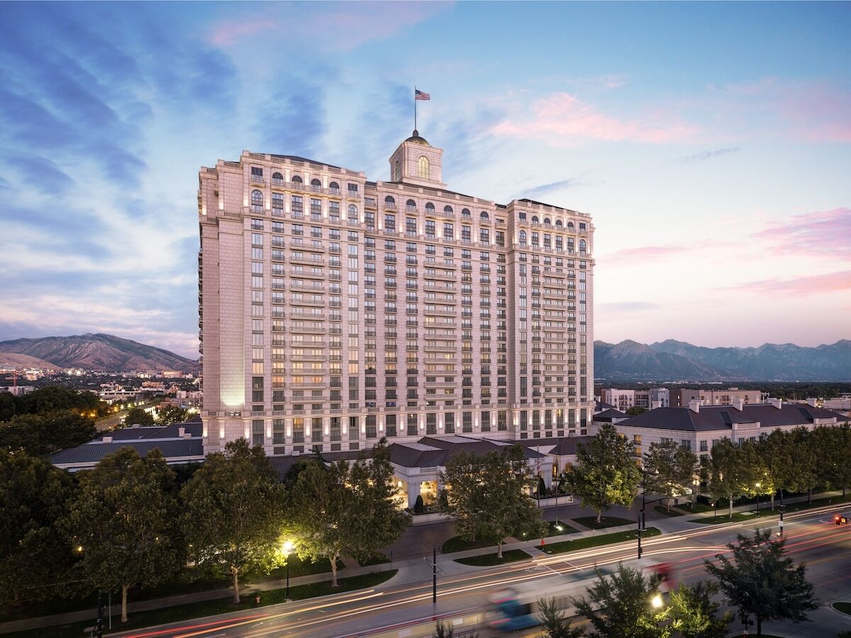 Grand America Hotel Review: Classic Elegance, Contemporary Cool