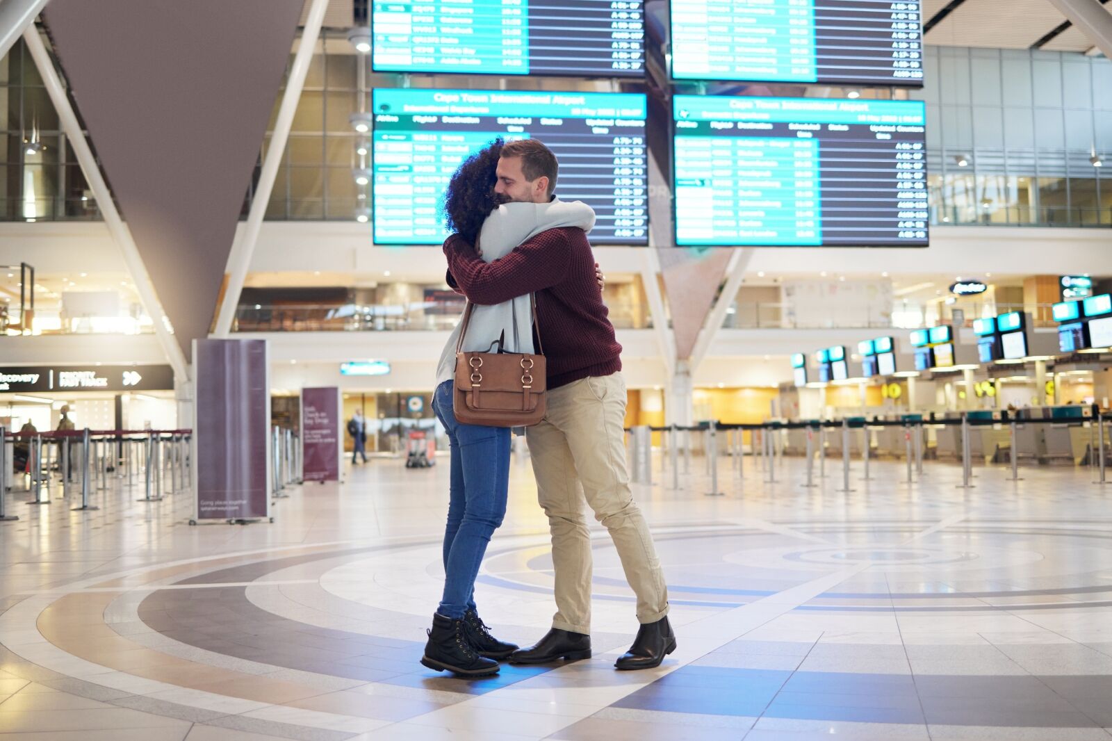 Dunedin Airport Sets 3-Minute Hug Limit for Departures