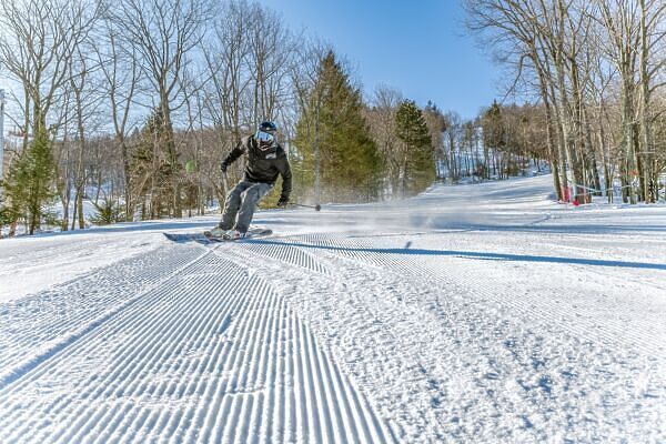 Camelback Resort: Learning to Ski in Pennsylvania's Poconos
