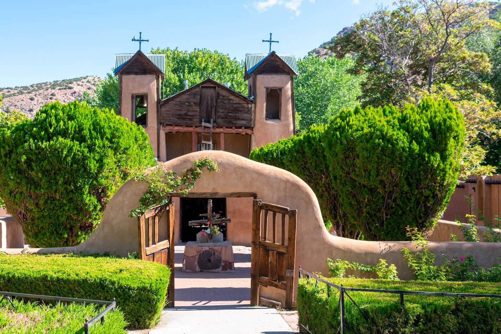 A Santa Fe Day Trip for Road Trippers