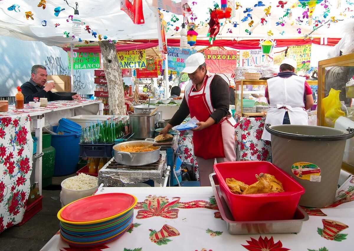Mini guía para sobrevivir tu primera visita a un tianguis - Matador Español