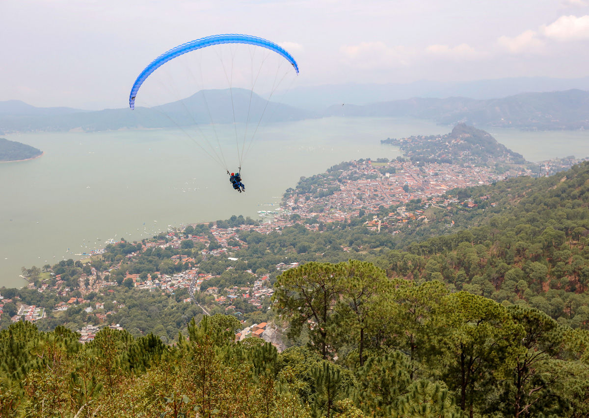 5 lugares para hacer parapente cerca de la CDMX - Matador Español
